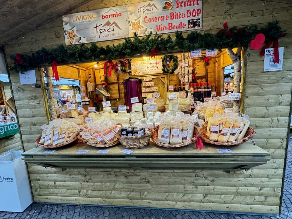 17 Best Milan Souvenirs To Buy During Your Visit